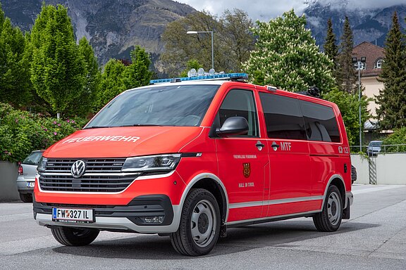 Mannschaftstransportfahrzeug: Freiwillige Feuerwehr Hall in Tirol